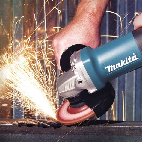 Choosing the Best Angle Grinder for Your Projects - Drill & Chainsaw Review